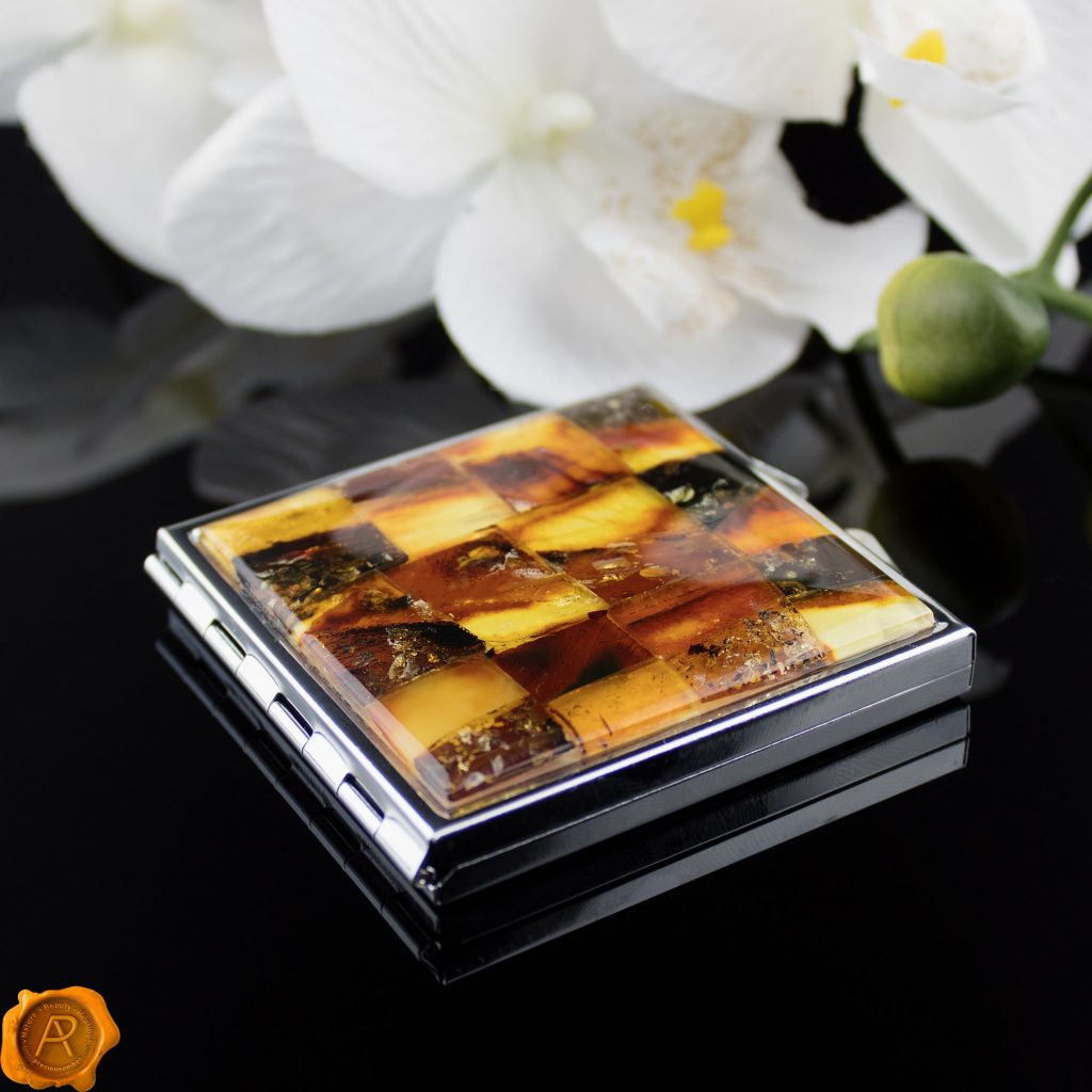 Amber Keychain with Mirror & Picture - Precious Amber